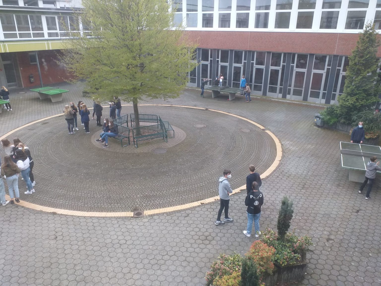 Schulhof – Gymnasium Leoninum Handrup